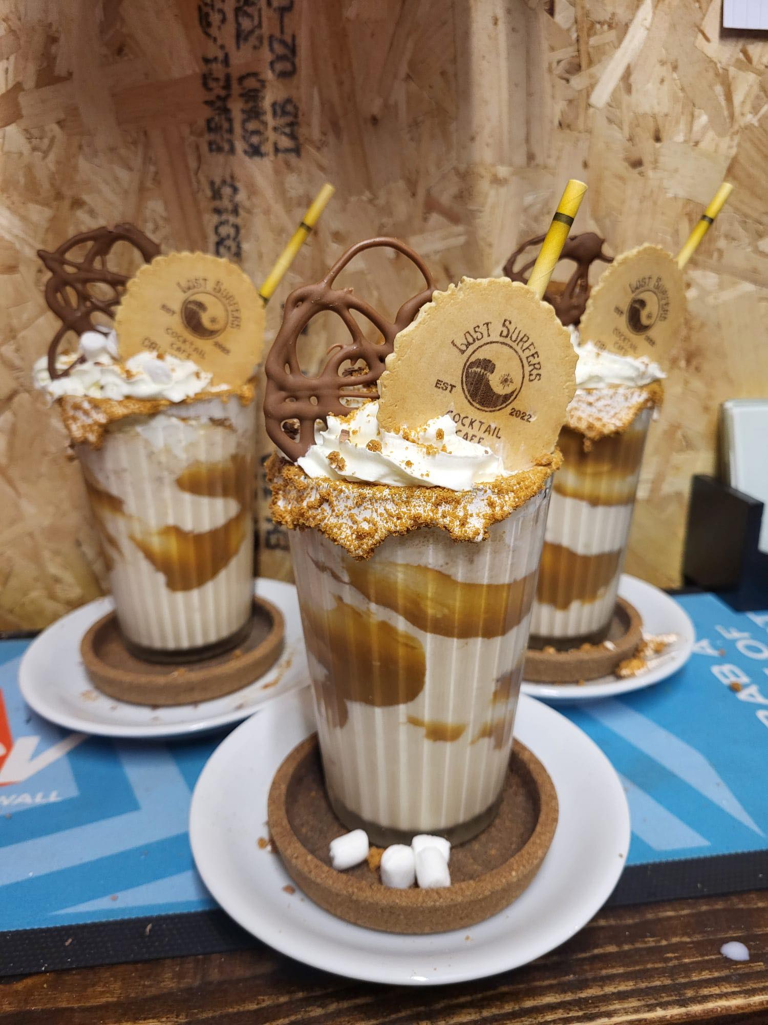 Menus - Lost surfers